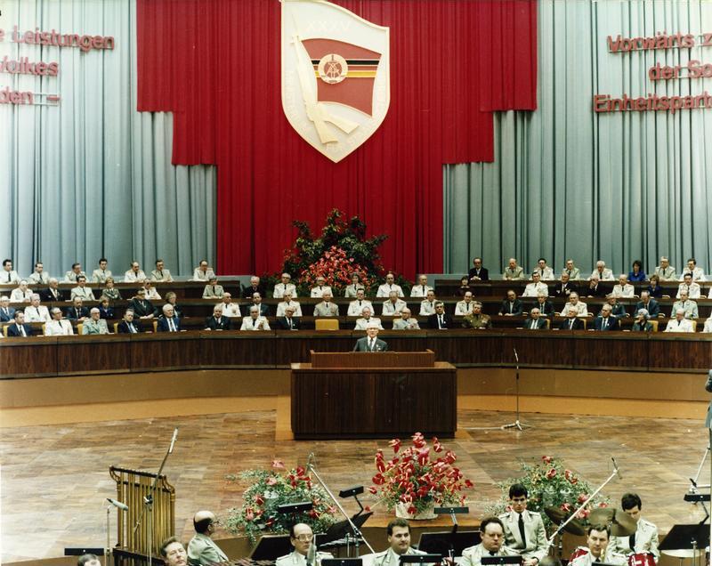 Zum Tod von Oberst Jürgen Rogalla | Antiimperialistische Plattform ...